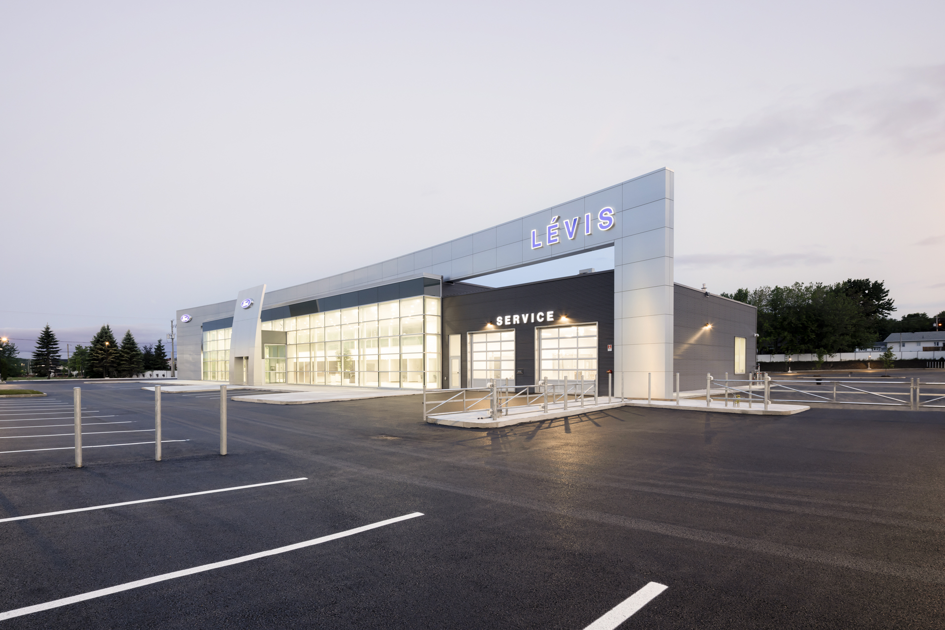 Lévis Ford | Garoy Construction