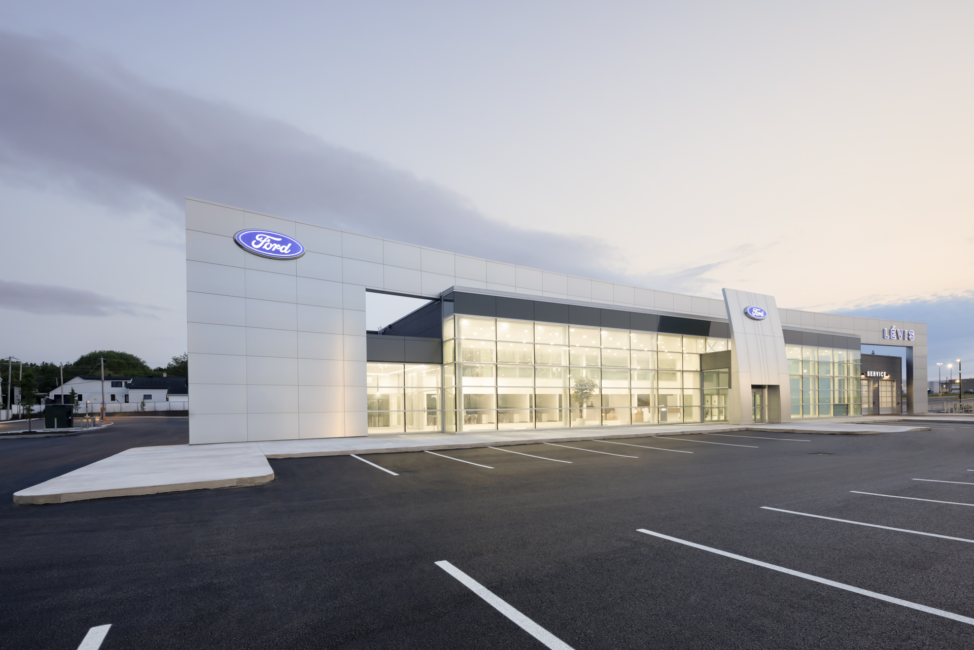 Lévis Ford | Garoy Construction
